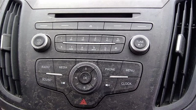 AUDIO EQUIPMENT RADIO Control Panel Without Navigation Fits 15-18 FOCUS ...