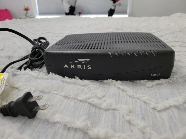 MÓDEM DE TELEFONÍA ARRIS Touchstone TM822G DOCSIS 3.0 8x4 - negro EUR ...