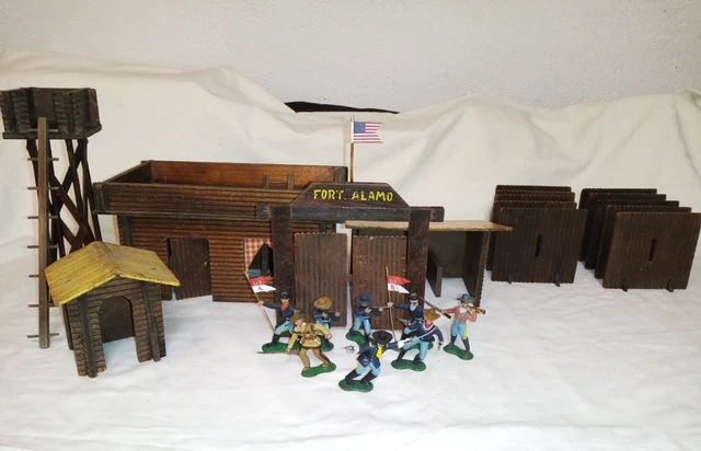 FORT DE CAVALERIE U.S. et 8 soldats jouets Crescent Toys 1/32e - EUR 60 ...