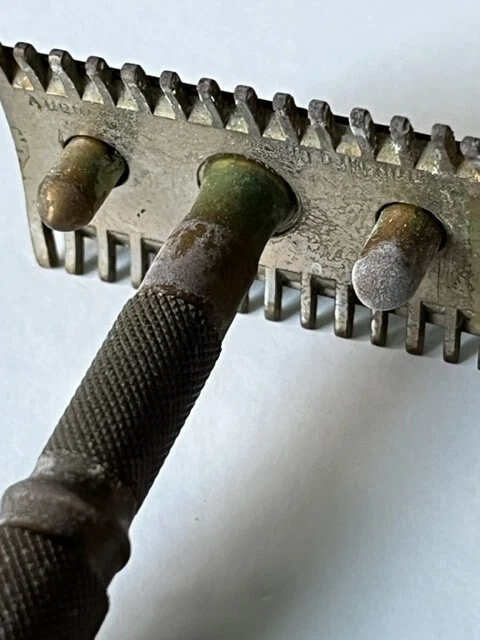 VINTAGE RAZOR BY Cosmo Mfg. Co. Made in Germany 1 1/2 Inch W x 3 in ...