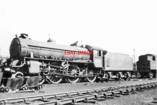 PHOTO CARNFORTH Mpd 6.7.68 Lner Thompson B1 61306 Stands In The Shed ...