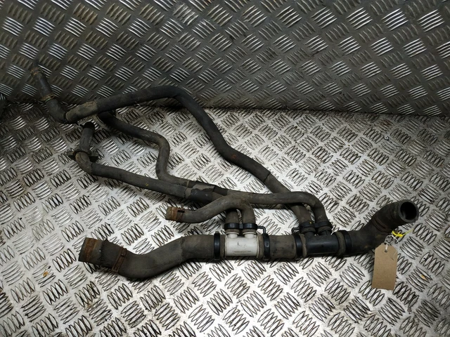 RENAULT TRAFIC 2.0 Vivaro 2012-14 Radiator Bottom Hose M9R780 ...