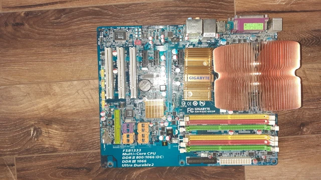 GIGABYTE GA-P35C-DS3R, LGA 775/Socket T, Intel Motherboard £1.75 ...