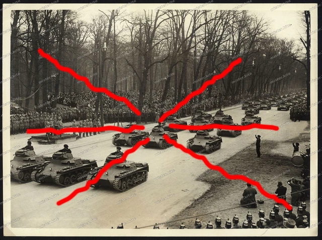 FOTO-BERLIN-MITTE-TIERGARTEN-PANZER-PARADE-TANK-KLEINER STERN-APRIL ...