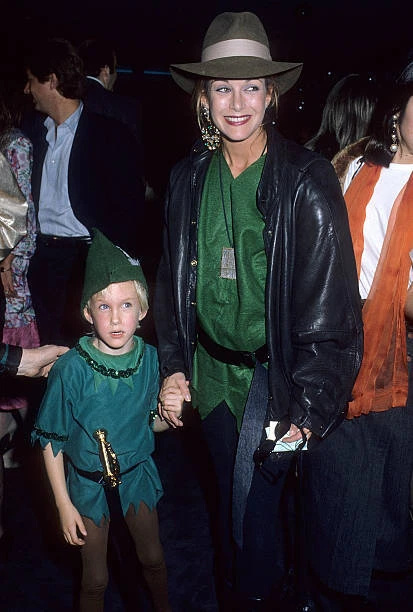 ACTRESS SEASON HUBLEY son Boston Russell at the Taping of the H - 1986 ...