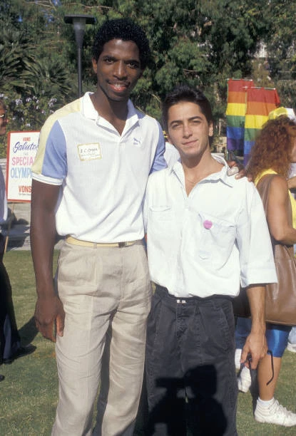 ATHLETE A.C. GREEN and actor Scott Baio 1987 OLD PHOTO 3 EUR 6,70 ...