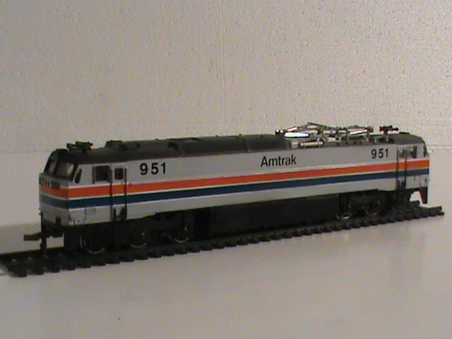 LOCOMOTIVE ÉLECTRIQUE HO BACHMANN/ LOCO 951 ELECTRIQUE AMTRAK USA EUR ...