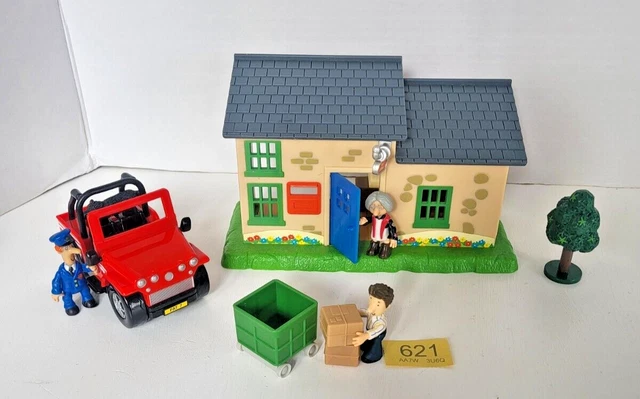 POSTMAN PAT POST Office with Pat, Ben, Mrs Goggins, Black Sheep & Off ...