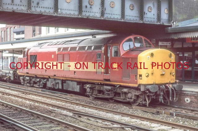 UK RAILWAY PHOTOGRAPH Of Class 37 37712. Rm37-2080 £1.70 - PicClick UK
