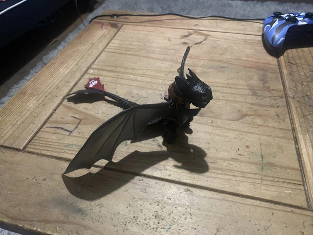 HOW TO TRAIN Your Dragon Toothless shooting Night Fury Figure Toy £9.99 ...