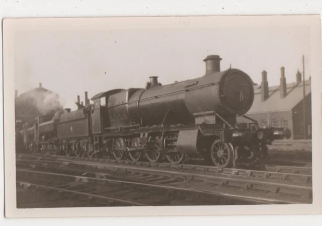 STEAM LOCOMOTIVES ON Shed, Railway RP Postcard, B306 £2.00 - PicClick UK
