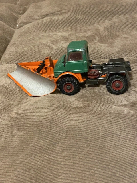 VINTAGE CORGI TOYS Unimog 406 Tractor Plow. Green & Orange. Made In GT ...
