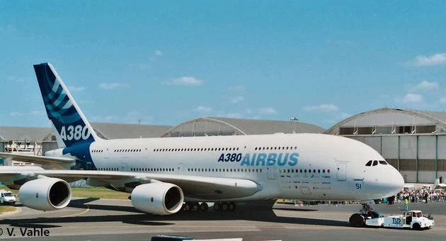 REVELL 04218 AIRBUS A380 Design New livery First Flight NEU OVP , £22. ...