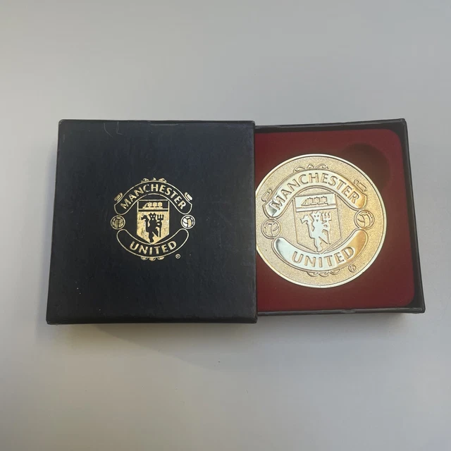 MANCHESTER UNITED BUSBY Babes Football 50th Anniversary Boxed Gold ...