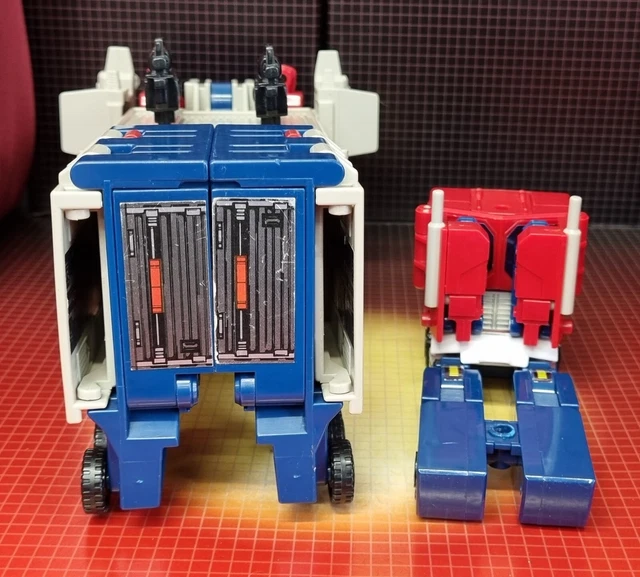 VINTAGE HASBRO TRANSFORMERS G1 Autobot Powermaster Optimus Prime ...