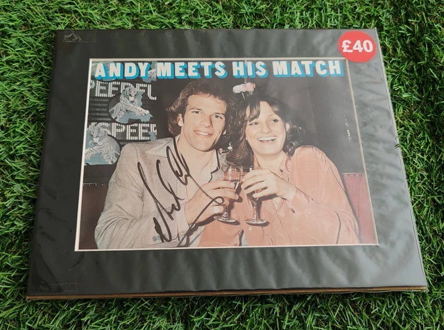 ASTON VILLA ANDY Gray 1970s Footballer Signed MOUNTED Picture 10"x 8 ...