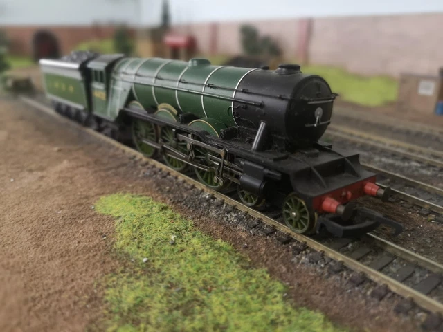 HORNBY OO GAUGE Model Railway LNER Green A3 Steam Flying Scotsman £50.00 - PicClick UK