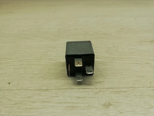 A235 VW AUDI Control unit Relay 8D0951253A unité de commande ...