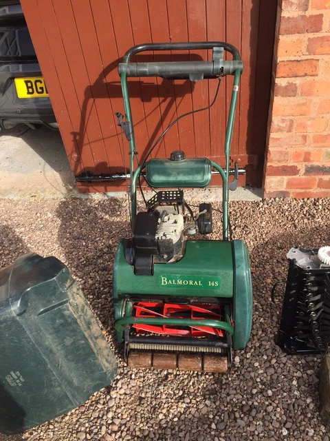 ATCO BALMORAL 14S Self propelled cylinder mower - with Scarifier ...