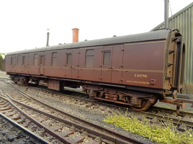 BACHMANN BR MK1 Full Brake Coach Maroon E80798 (Custom Weathered) 39 ...