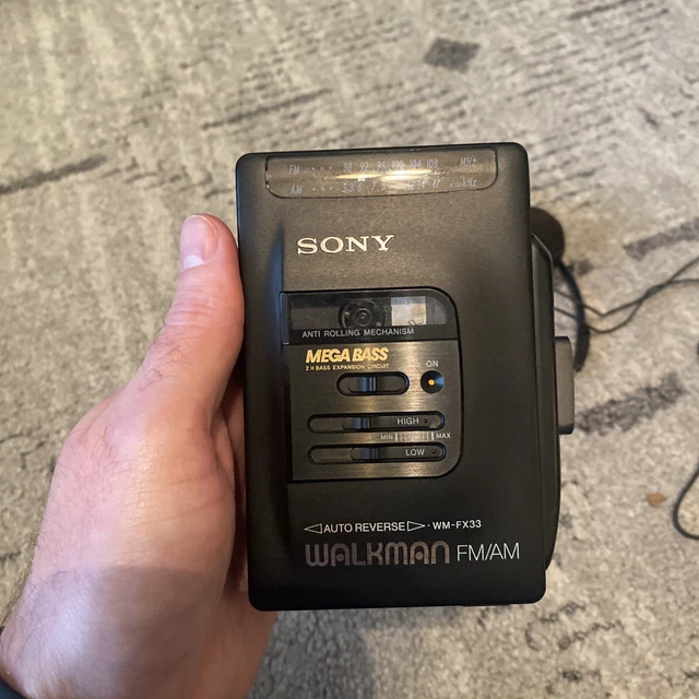 VINTAGE SONY WALKMAN AM/FM Cassette Player WM-FX33 For Parts Only £18.36 - PicClick UK