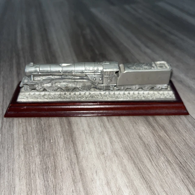ROYAL HAMPSHIRE TRAIN Locomotive Pewter Model - The Flying Scotsman ...