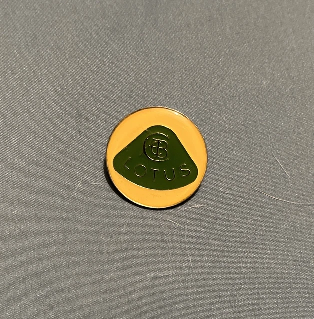 LOTUS MOTOR CAR Vintage Enamel Lapel Pin Badge £1.20 - PicClick UK