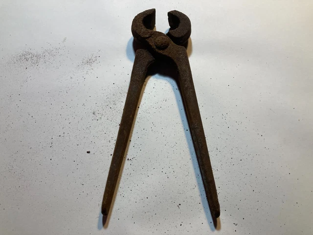 VINTAGE WIRE FENCE Pliers Pinchers Nail Pullers Antique Tool - Rust ...