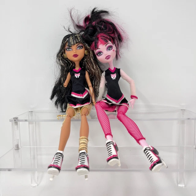 MONSTER HIGH FEARLEADING Draculaura & Cleo de Nile doll Fear Leaders £ ...