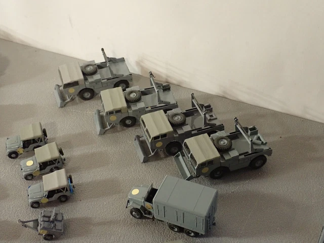 ROCO MINITANK M62 Wracker, Artillerie Traktoren, Geschützenträger ...
