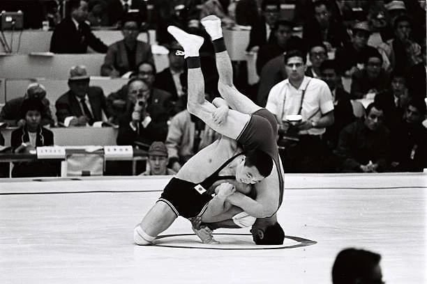 TOKYO OLYMPIC GAMES Wrestling Yojiro Uetake, Huseyin Akbas 1964 Old ...