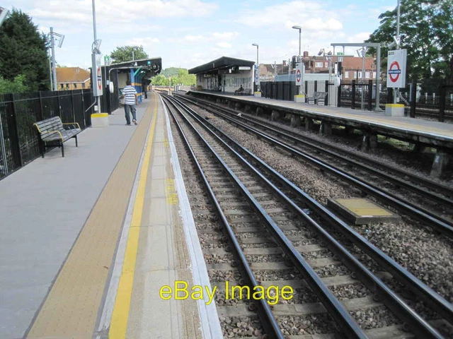 PHOTO 6X4 NORTH Harrow Underground station Opened in 1915 by the ...