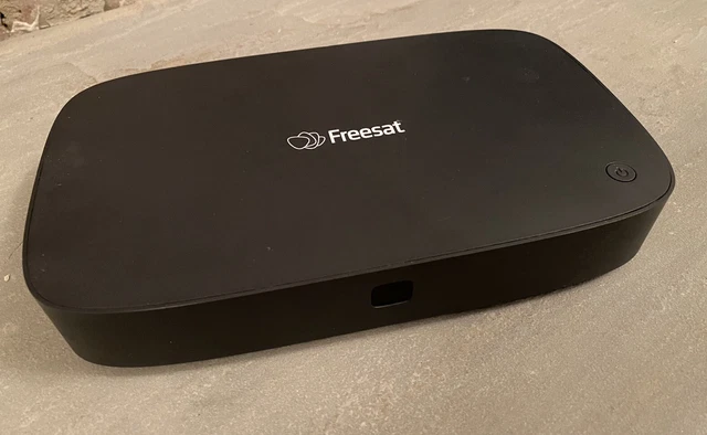 FREESAT UHD-4X SMART 4K Ultra HD Digital Satellite TV Recorder - 500 GB ...