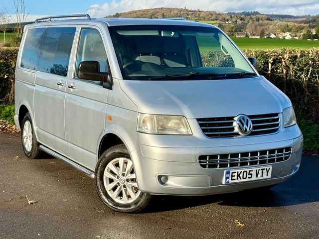 2005/05 VOLKSWAGEN TRANSPORTER Shuttle 9 Seater Minibus 2.5 TDI SE 130 ...