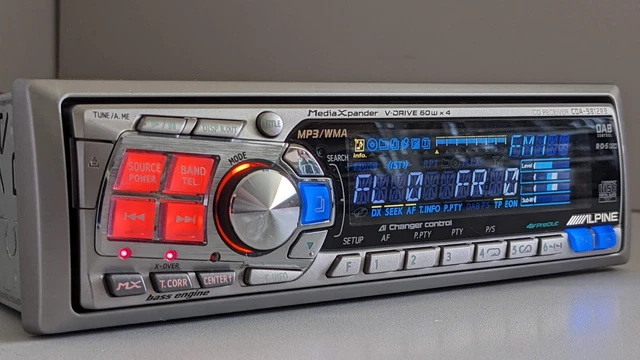 OLSDCHOOL ALPINE CDA-9812RB Ricevitore MP3 Auto V-Drive 4 X 60 WATT 4v ...