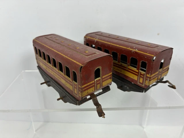 WELLS BRIMTOY TINPLATE First Class Coach Train Carriages O Gauge ...