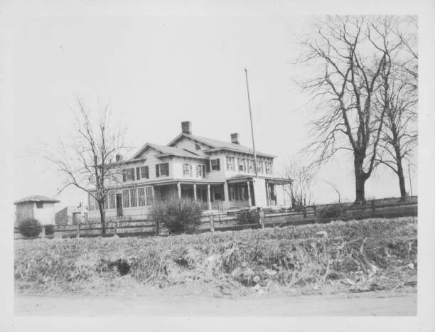 GEORGE AND NICHOLAS Stillwell House north side of Kings High- New York ...