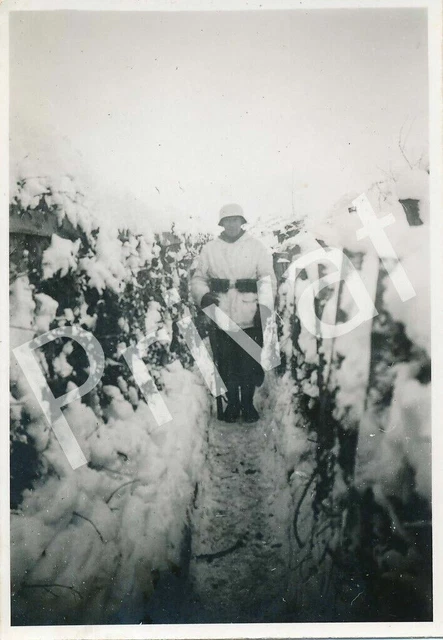 FOTO WK2 SOLDATEN Waffe Graben Winter Kälteschutz Vormarsch Ostfront A1 ...
