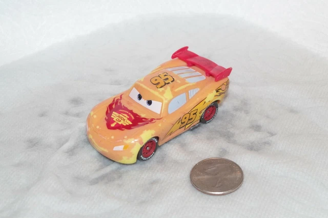 DISNEY PIXAR CARS Color Changers Lightning McQueen Plastic 2 in 1 Red ...