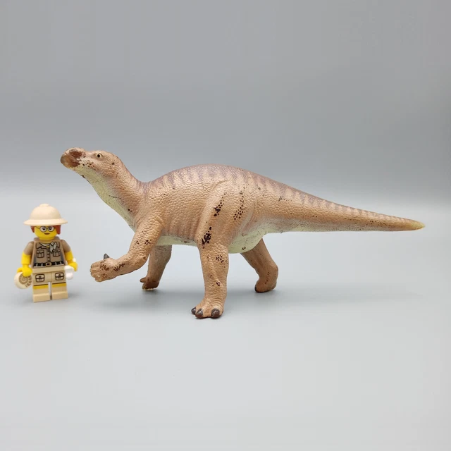 INVICTA MUTTABURRASAURUS DINOSAUR Natural History Museum 1989 Figure ...