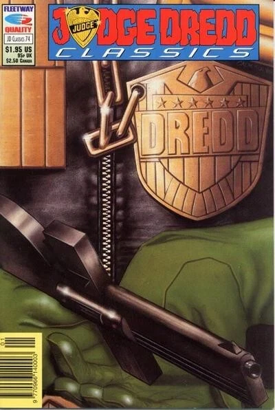 JUDGE DREDD CLASSICS 74 Alan Moore Wagner Grant Gibson 2000 AD stampa bassa tiratura quasi nuovo ...