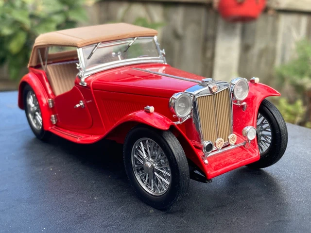FRANKLIN/DANBURY MINT 1:24 1948 MG TC red British classic vintage model ...