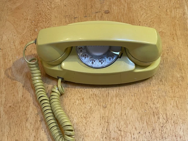 VINTAGE WESTERN ELECTRIC Yellow Bell System Princess Rotary Telephone ...