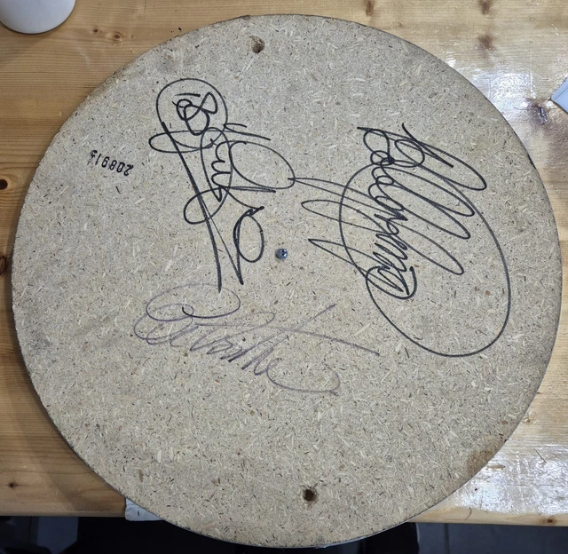 SIGNED DART BOARD Eric Bristow, Bobby George, John Lowe £100.00 ...