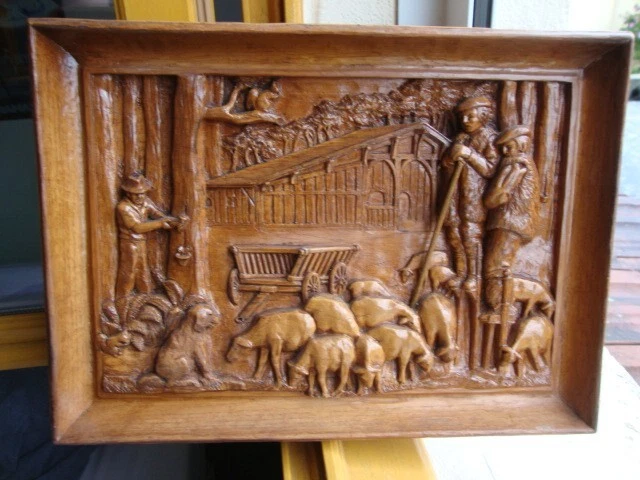JOLI ET ANCIEN tableau bois sculpté décor basque , moutons , berger ...