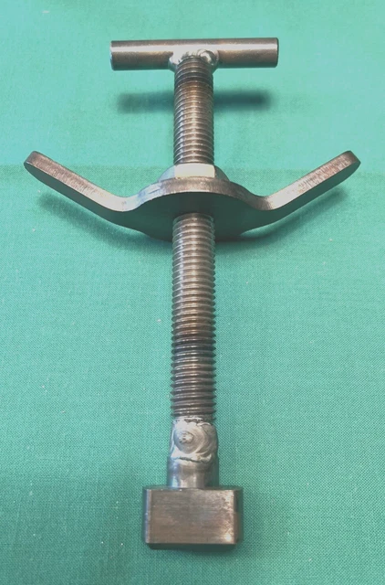 HEAVY DUTY MANHOLE Cover Lifting keys M14 Gatic key set (SWL 5466kg as ...