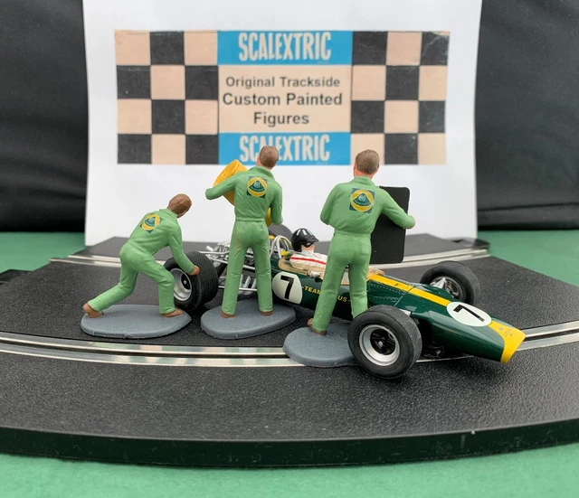 SCALEXTRIC CLASSIC CUSTOM Painted Trackside Figures - 'Lotus Pit Crew ...
