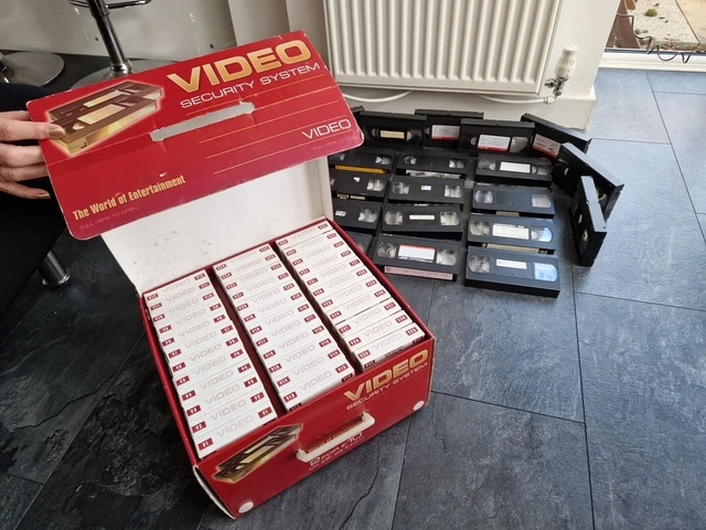 VINTAGE VHS VIDEO Storage Case + 21 VHS Video Cassette Tapes with TV ...
