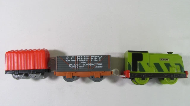THOMAS AND FRIENDS Trackmaster Scruff Motorized Engine w/2 Cars Working ...