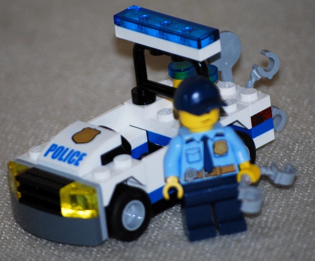 LEGO® 30352 CITY Polizeiauto mit Figur in gutem Zustand EUR 2,90 ...